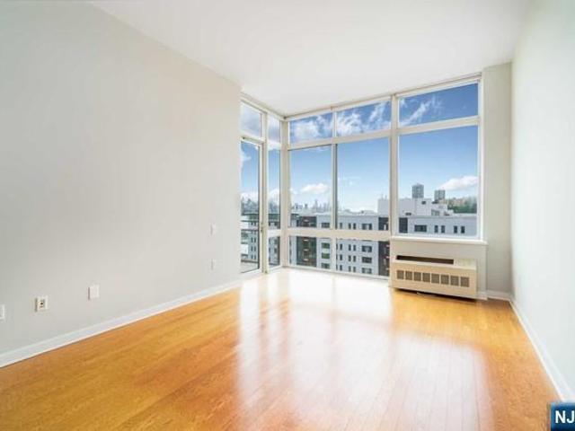 1807 Hudson Park