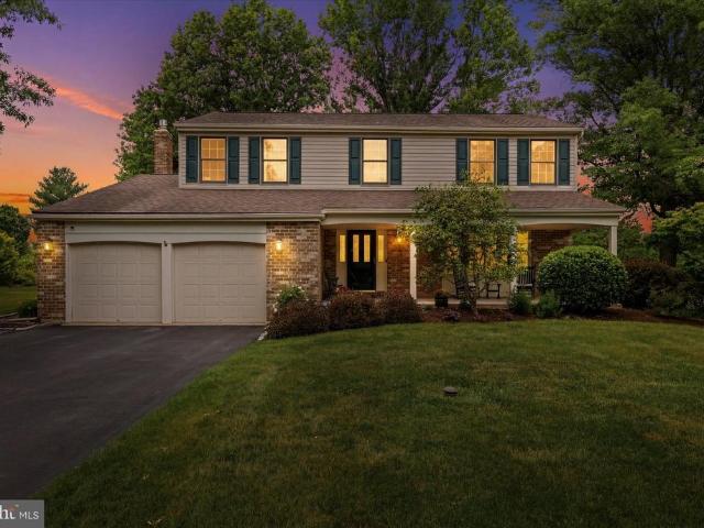 1807 Hickory Way