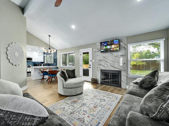 1807 Krizan Ave, Austin, TX 78727 | MLS #7266 | Compass