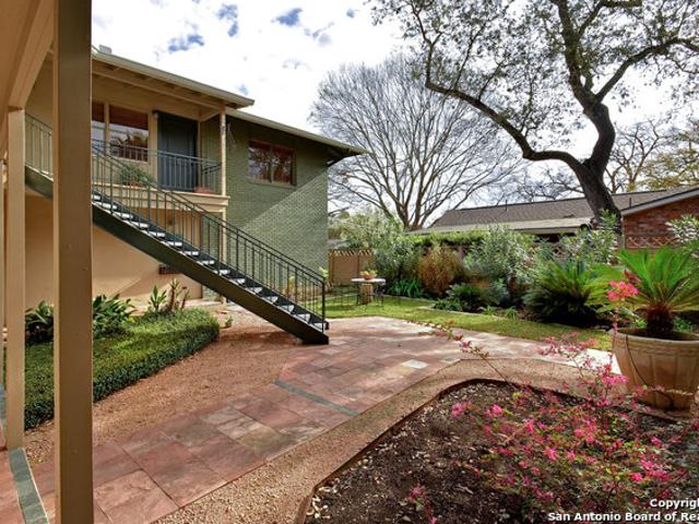 1807 La Sombra Dr