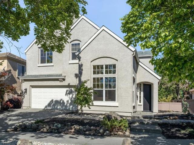 1807 Turtle Creek Way, Petaluma, CA 94954