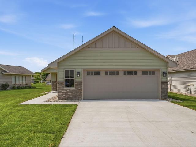 1807 Upper Trentwood Circle NE