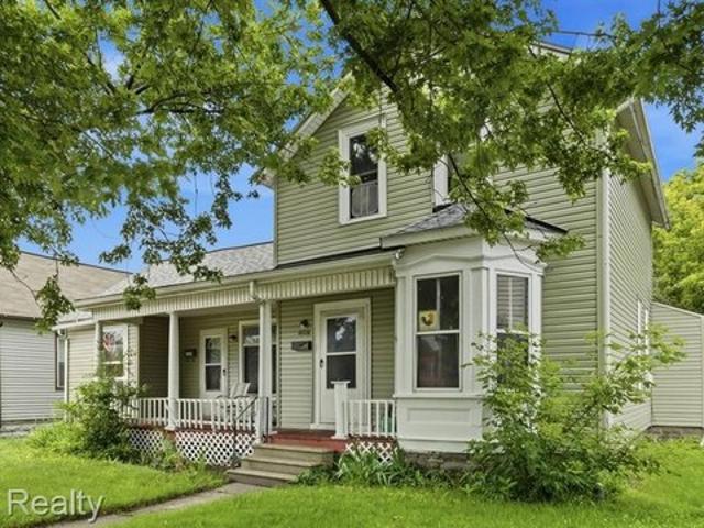 1807 10th St, Port Huron, MI 48060