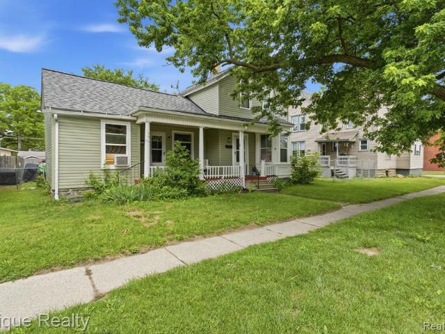 1807 10th Street