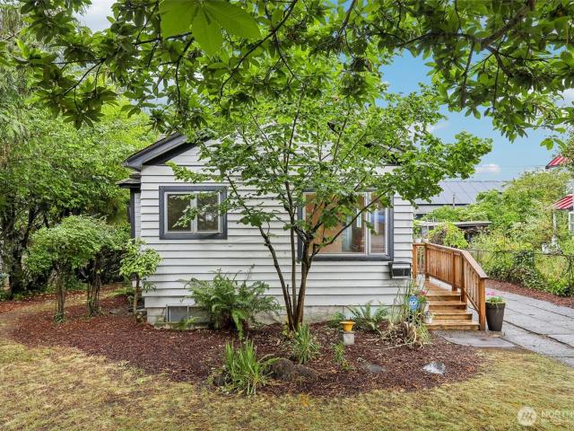 1807 30th Avenue S