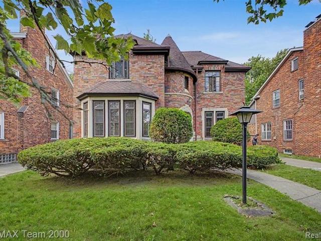 18085 Warrington Dr, Detroit, MI 48221