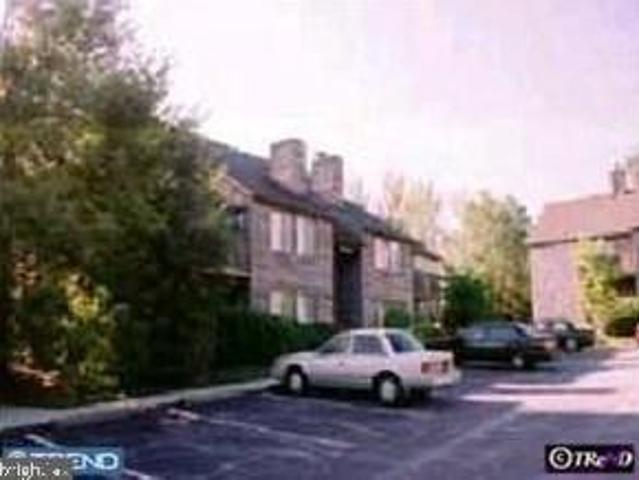 1808 Meerbrook Ct, Cherry Hill, NJ 08003