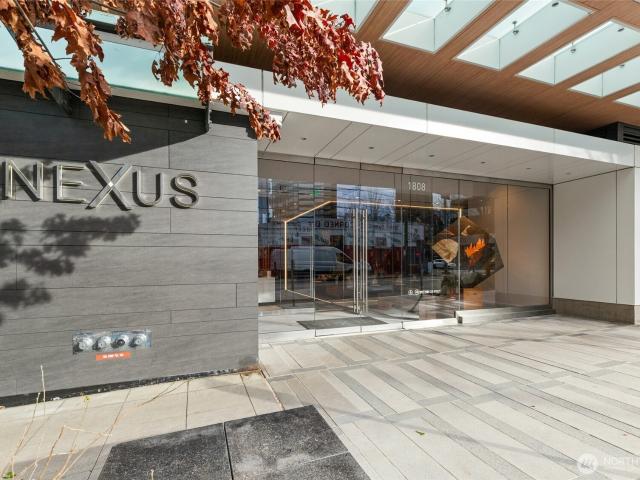 1808 Minor Ave, Unit 500, Seattle, WA 98101 | MLS #2504 | Compass