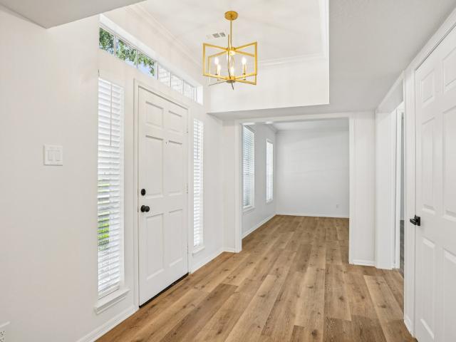 1808 N Mission Circle