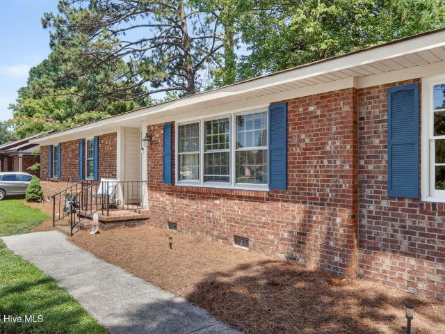 1808 Oakdale Drive W
