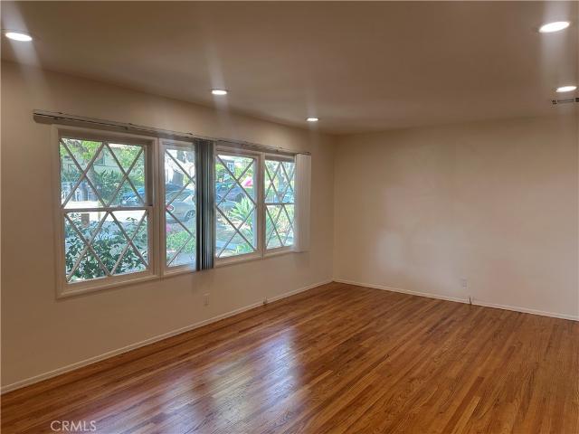 1808 Oakwood