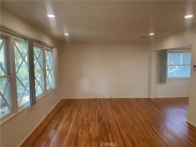 1808 Oakwood Ave, Glendale, CA 91208 | MLS #GD26076 | Compass