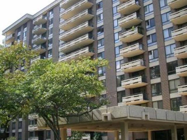 1808 Old Meadow Rd #602, McLean, VA 22102