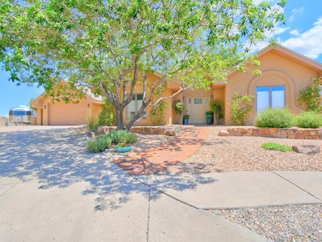 1808 Archuleta Dr NE, Albuquerque, NM 87112