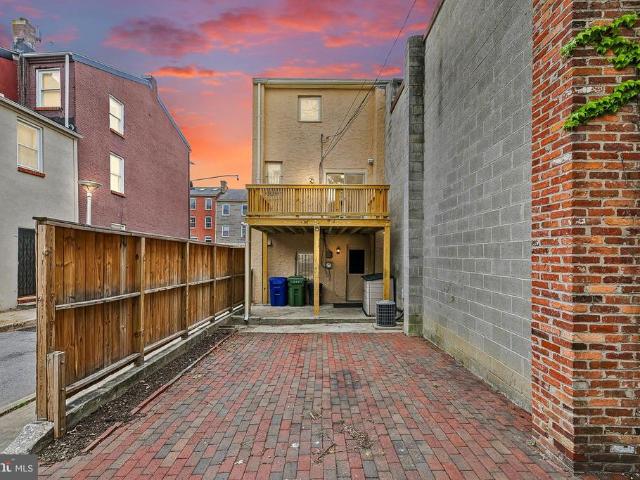 1808 E Lombard Street