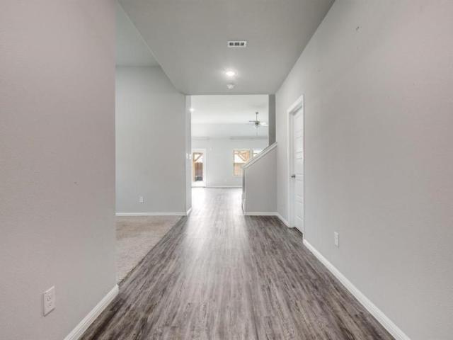 1808 Fox Glove Street