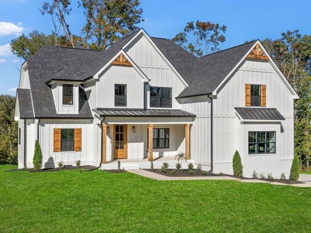 1808 Gholson Rd, Clarksville, TN 37043