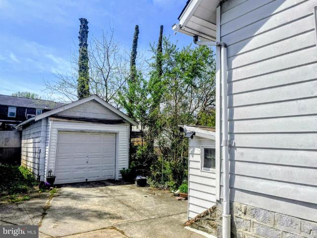 1808 Griffith Street