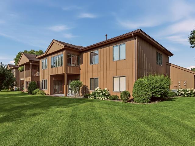 1808 Lakeview Court SW # 101