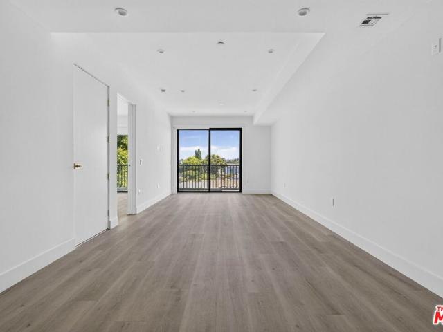 1808 Lincoln Boulevard 305