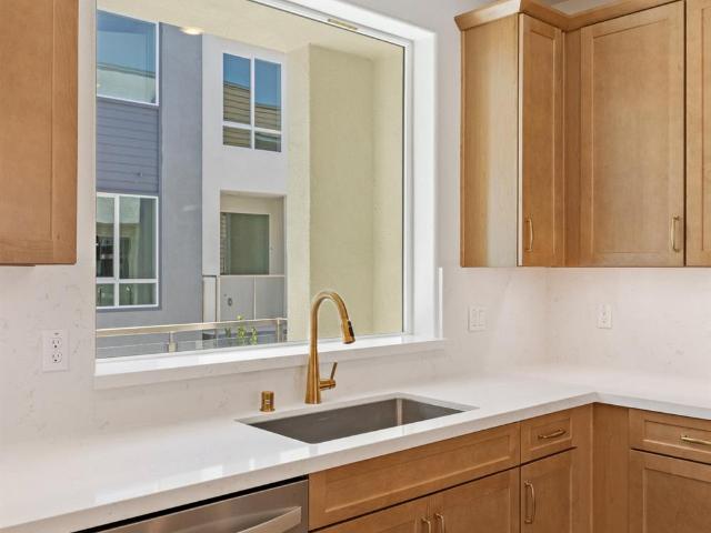 1808 Loft Walk, Sacramento, CA 95811 | MLS #226019