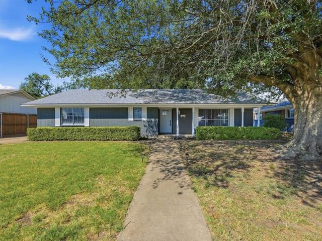 1808 Robin Dr, Sherman, TX 75092