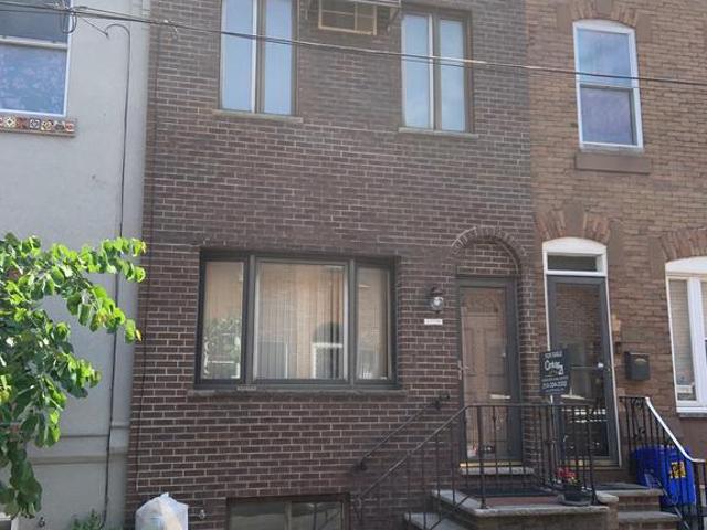1808 Tree Street