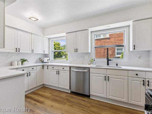 1808 W 12 Mile Road
