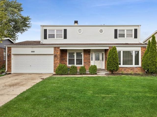 1808 W Pheasant Trl, Mount Prospect, IL 60056