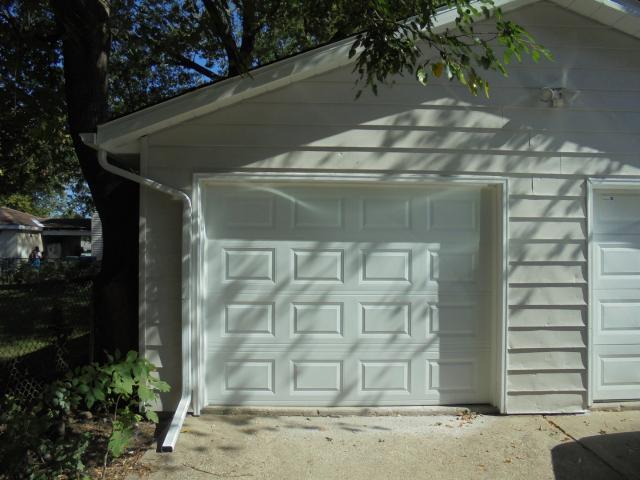 1808 W Ridgeland Ave, Waukegan, IL 60085 | MLS #12618 | Compass