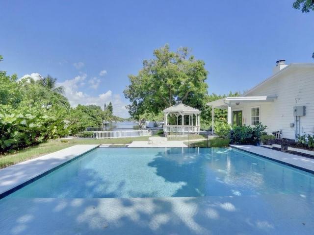 1808 17th Ave N, Lake Worth Beach, FL 33460 | MLS #B26024