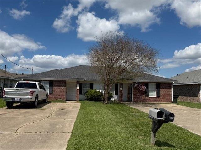 1808 1 S Tallowood Dr, Lake Charles, LA 70605