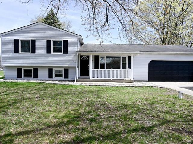 18090 Shamrock Blvd, Big Rapids, MI 49307