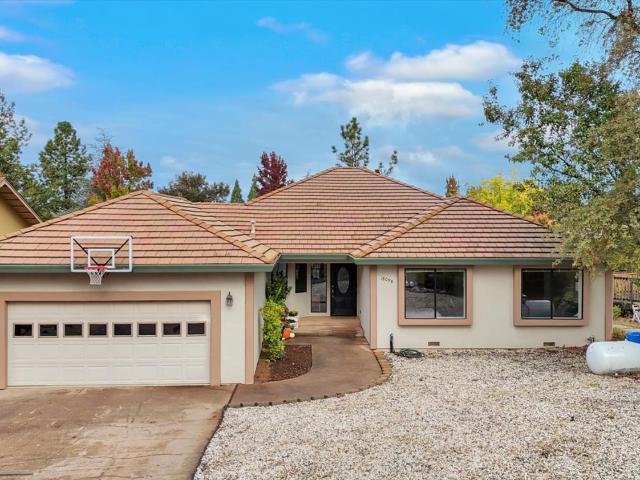 18098 Lake Forest Dr, Penn Valley, CA 95946 | MLS #225131 | Compass