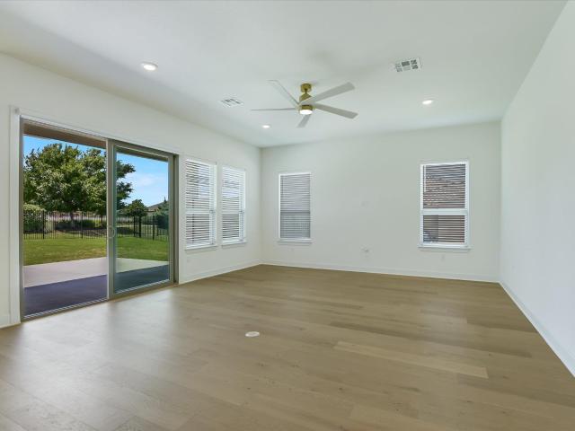 1809 Mazarro Dr # 11