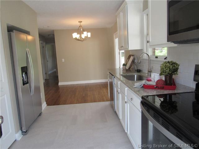 1809 N Larkspur Drive