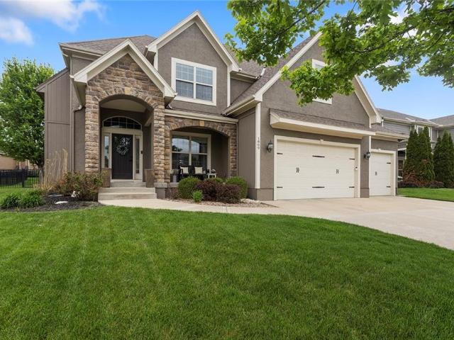 1809 NE Parks Summit Blvd. Lee's Summit, MO 64064 | MLS #2616