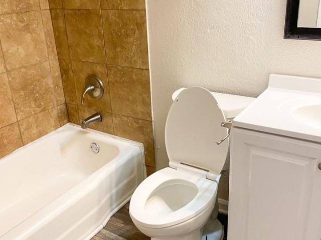 1809 on Cox Apartments 2 Bedroom Apartment for Rent at 1809 Cox St, Carrollton, TX 75006 Original Town