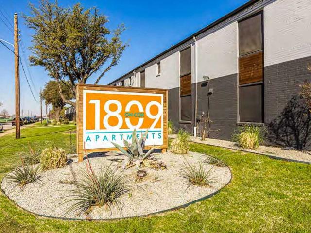 1809 on Cox Apartments 3 Bedroom Apartment for Rent at 1809 Cox St, Carrollton, TX 75006 Original Town