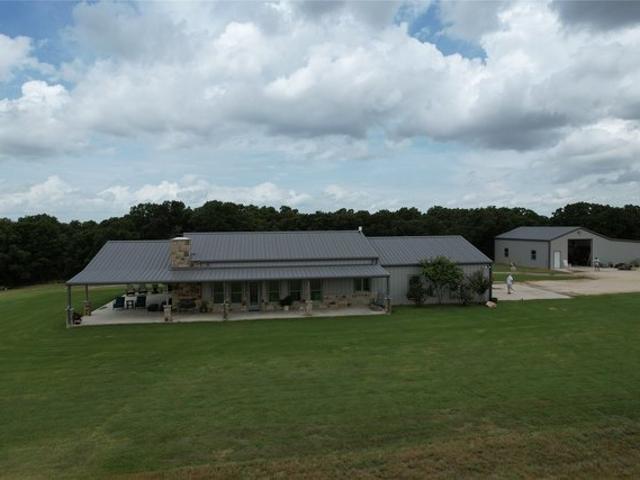1809 Carminati Rd, Montague, TX 76251