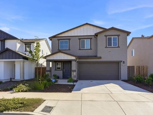 1809 Del Mar Dr, Los Banos, CA 93635
