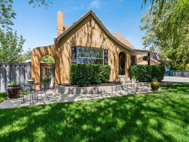 1809 E Gunderson Ln, Holladay, UT 84124
