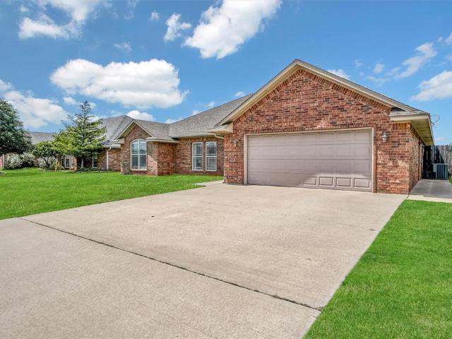 1809 Foxtail Circle