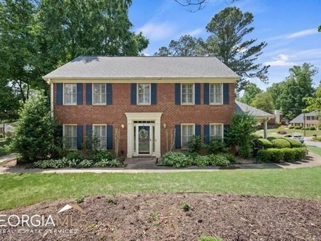 1809 Hedge Sparrow Ct NE, Roswell, GA 30075