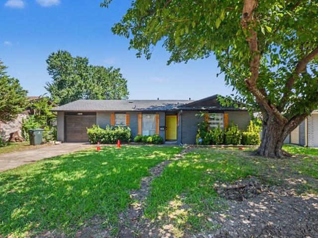 1809 Homestead Pl, Garland, TX 75044
