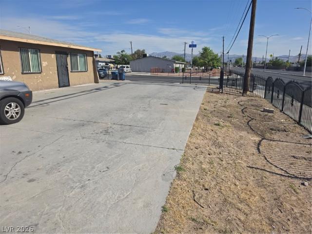 1809 Putnam Avenue 0