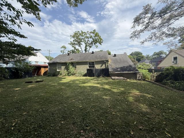 1809 Shackleford Rd