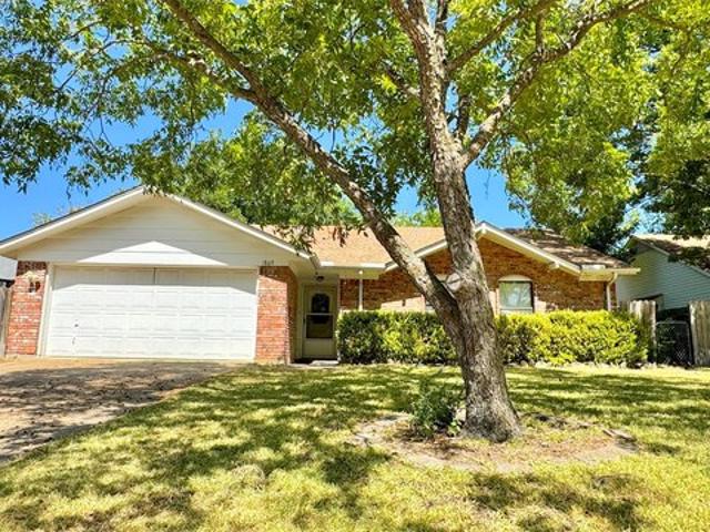 1809 Westgate Dr, Terrell, TX 75160