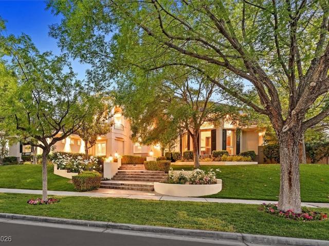 1809 White Hawk Court