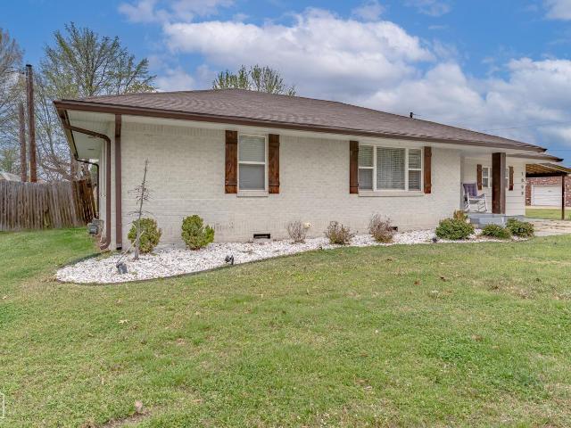 1809 Woodland Drive